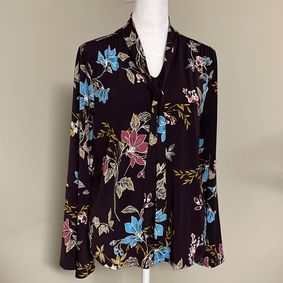 Apt. 9 | Tops | Nwot Apt 9 Bell Sleeve Blouse | Poshmark